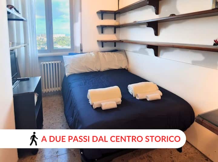 Siena: 2br Apartment With Terrace Near Centre - Sienne