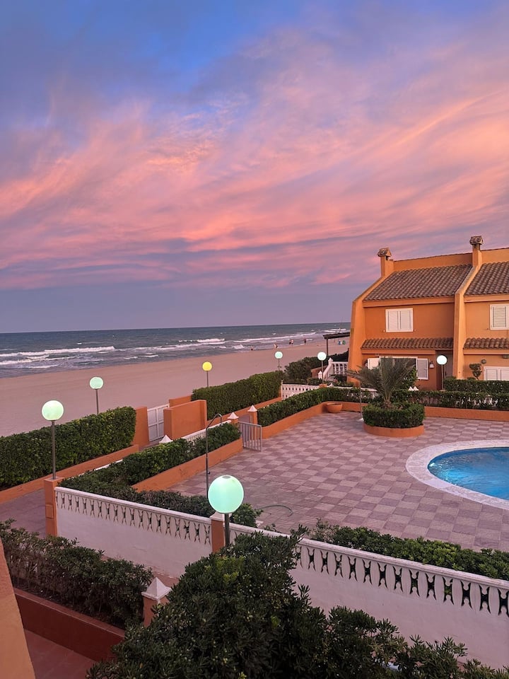 Adosado 1ª Línea Playa Temporal Perellonet - El Perellonet