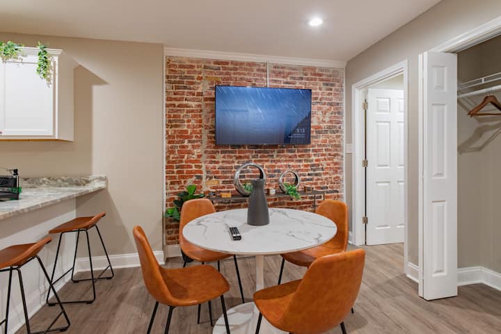 Travel Nurse Haven | Near Hopkins & Patterson Park - Dundalk, MD