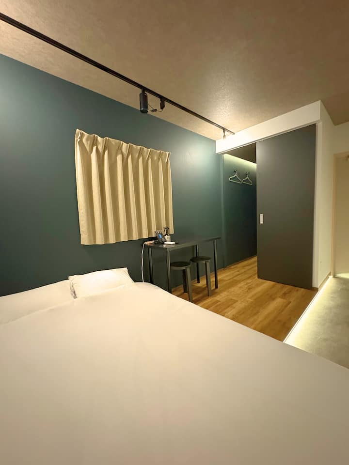 福岡空港・博多駅から乗換なし!地下鉄一本でアクセス!赤坂駅徒歩5分・天神すぐ近くの快適ステイ - Tenjin