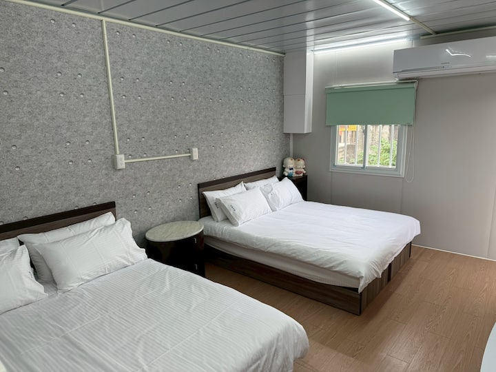 海風小宿(Sea Breeze Inn)-白砂房／
在海風中，慢下來，讓生活回到呼吸的節奏。 - Fangliao Township
