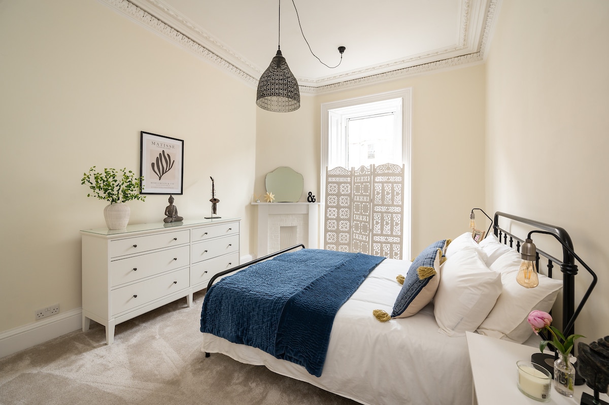 Stylish Flat by The Meadows • Walk to City Centre - Flats for Rent in ...