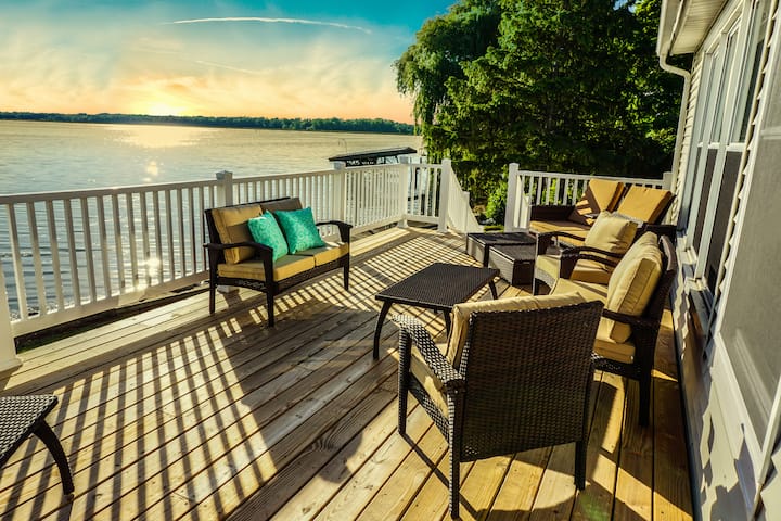 Water Front Lake Cottage: Wineries, And Relaxation - Seneca Falls, NY