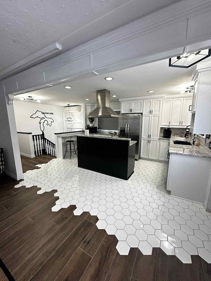 Elegant 3 Bedroom Home - Sault Ste. Marie