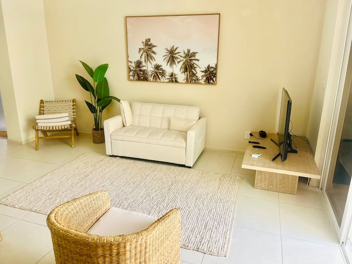 Gated Community With Pool Mins From The Beach - Barbados