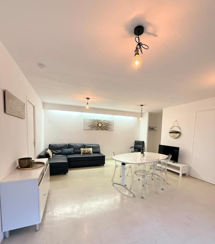 Spacieux Et Confortable Appartement 2 Chambres - Chilly-Mazarin