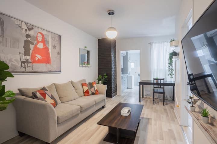 City Haven Stay | 4br Stylish Getaway - Montreal