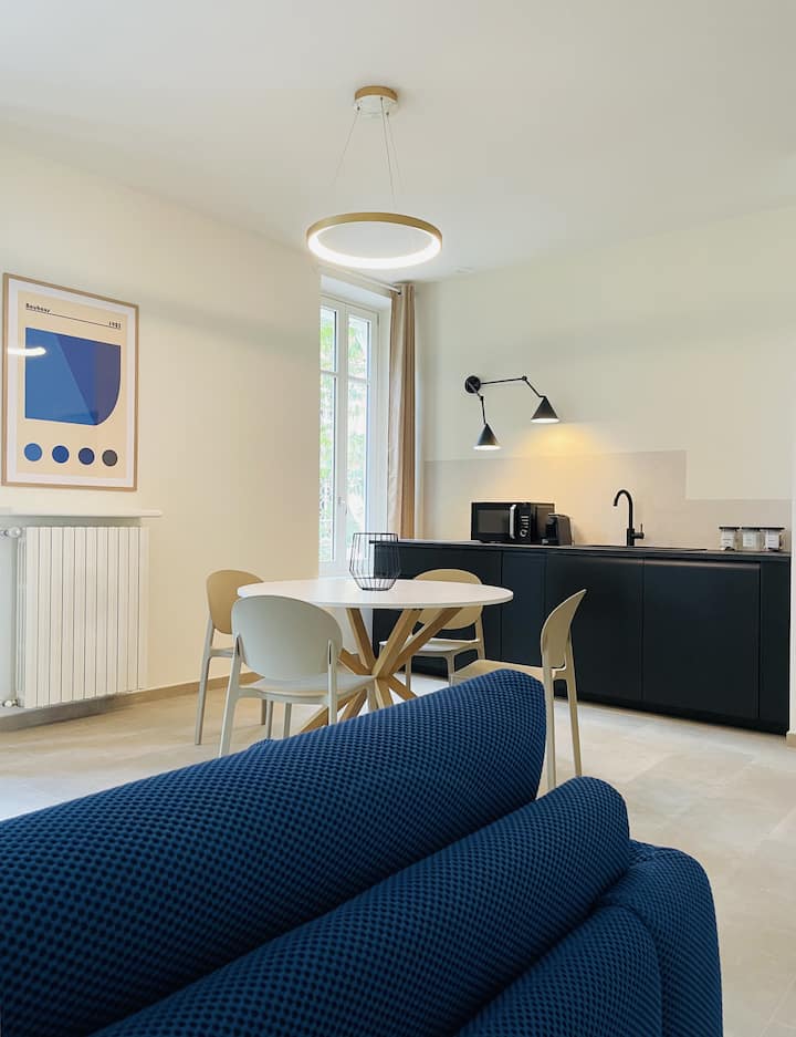 Appartamento 2 In Palazzo D'epoca Ristrutturato - Biella