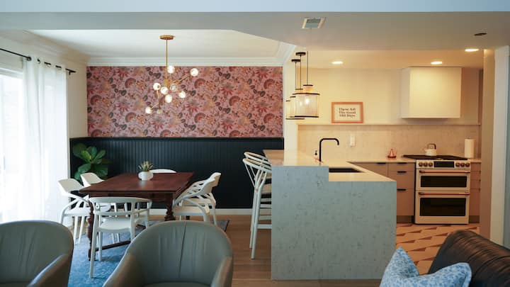 Modern European Townhouse - Vista, CA