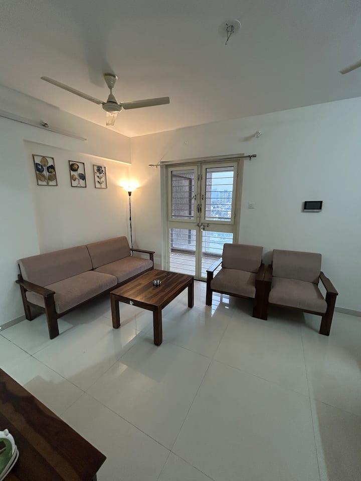 Dio By Stayvio|2bhk In Kharadi, Eon, Wtc, Amanora - Pune