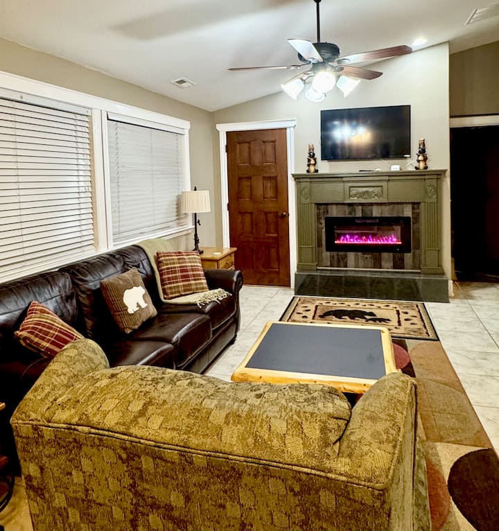 2br Lakeview Den /King Bed • Fireplace• Relaxing - Bear Lake