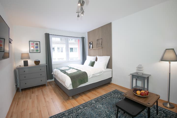Modernes App. Mit 2 Kingsize Betten + Arbeitsplatz - Essen, Allemagne