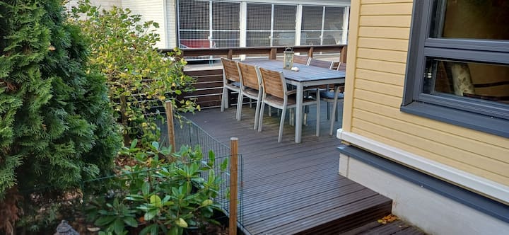 Tilava Perhehuoneisto Keskustan Tuntumassa - Turku