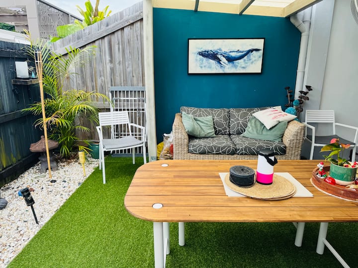 Coastal Woody Point Unit • Walk To Beach & Cafés - Margate, Australia