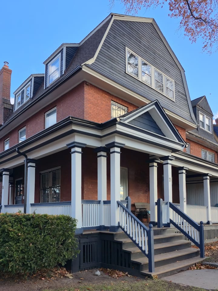 Vintage Modern First Floor Charm Historic Hartford - Hartford, CT