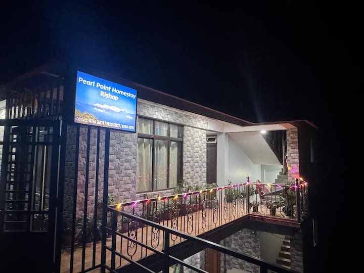 Pearl Point Homestay, Rishap Incl Bf/lunch/dinner - ラバ