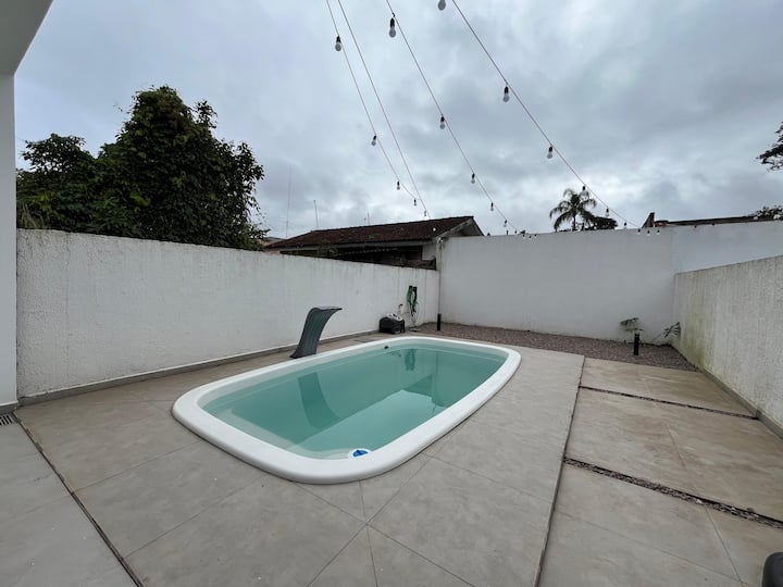 Itapoá Sc - Casa Com Piscina - Itapoá