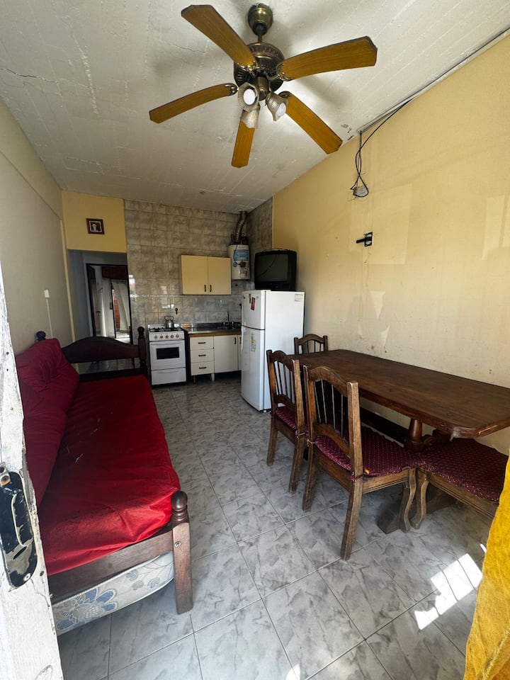 Depto 2 Amb. C/estacionamiento. A Pasos Del Mar - Mar de Ajó