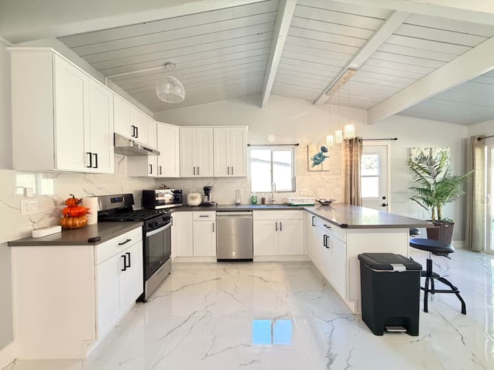 The Modern Haven - Anaheim