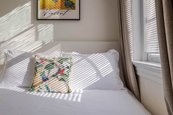 Cute Two Bedroom Apt In The Heart Of Richmond - Richmond Raceway