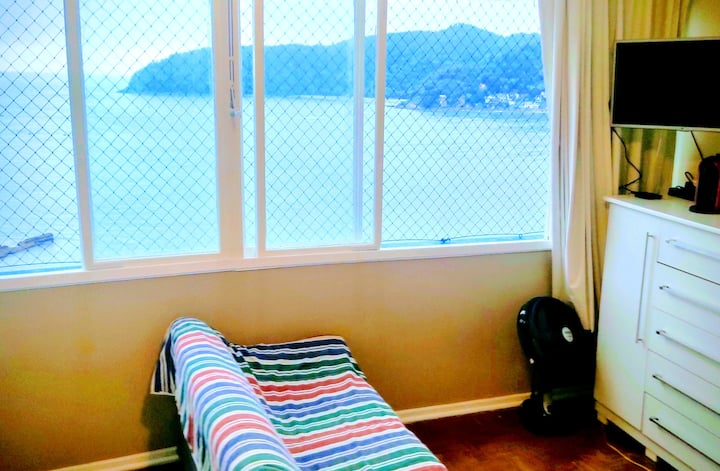 Oceanfront! Sunny Studio Right On The Beach. - Santos, Brasil