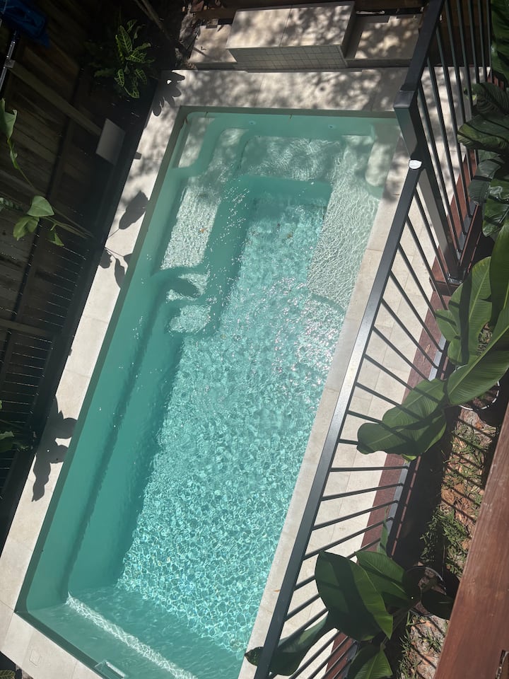 Sunrise Treehouse Oasis - Noosa