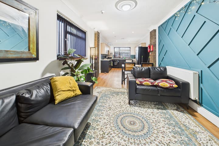 The Phoenix - Swansea, UK