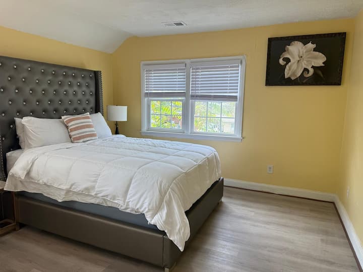 Spacious Private 2 Bdrm Apartmnt Near Washigton Dc - Largo, MD