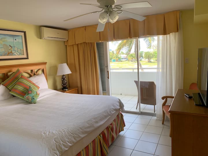 Condomínio à beira-mar em Simpson Bay, SXM - 2BR/2BA - Apartamentos ...