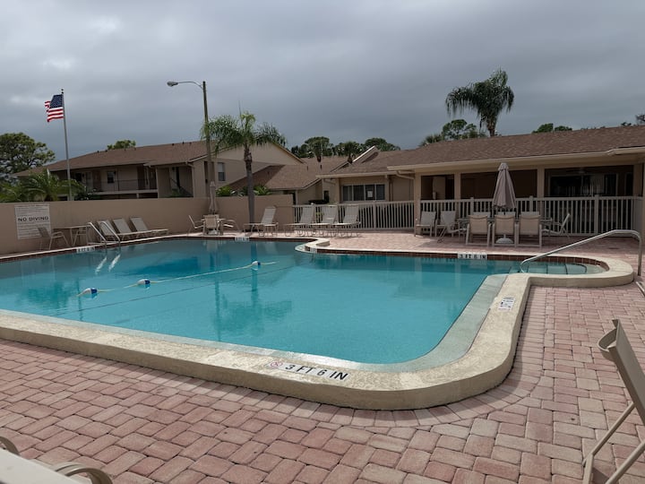 5 Star Rated Condo Heated Pool Siesta Key! - Sarasota, FL