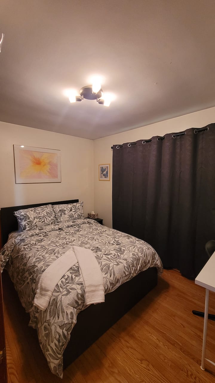 Private Room In Central Guelph, Near U Of G R2 - Guelph