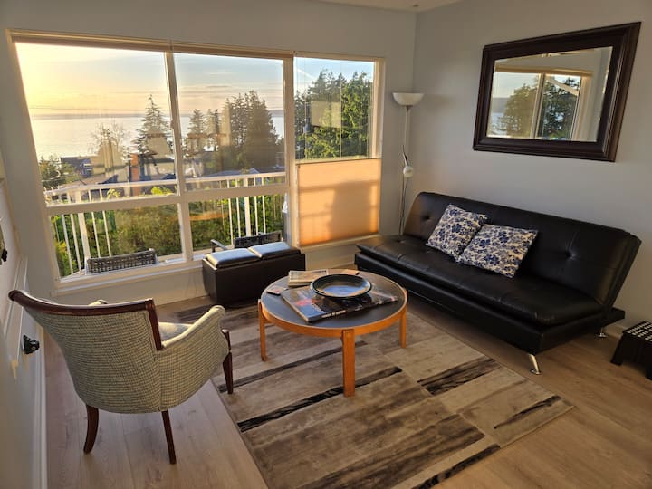 Blue Ocean Getaway - Powell River