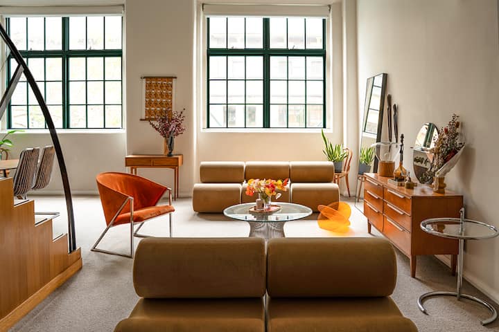 70s Designer Loft In Surry Hills Warehouse - North Sydney
