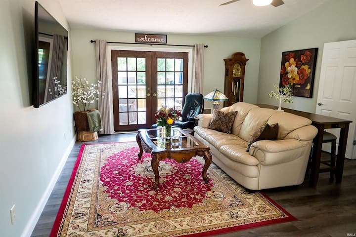 Mins To Iu • Dog/boat Friendly! • Big Fenced Yard! - Bloomington, IN
