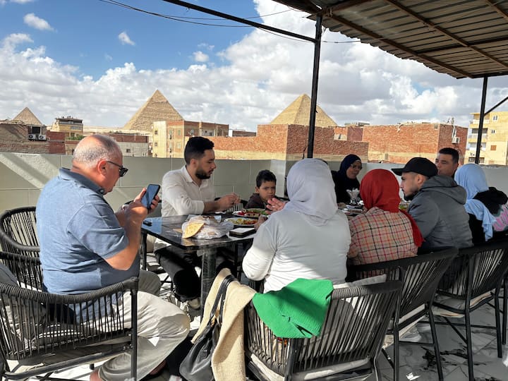 Alaska Pyramids View Inn – Rooftop & Breakfast - Egypt