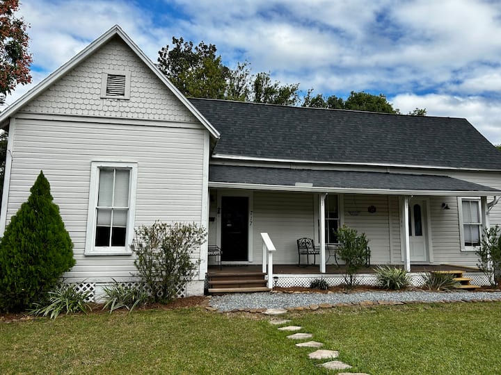 Historic Downtown Apartment A 1892 - Ocala, FL