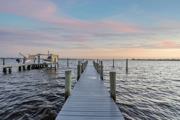 Manatee Hideaway Waterfront Home Incredible Views - Ellenton, FL