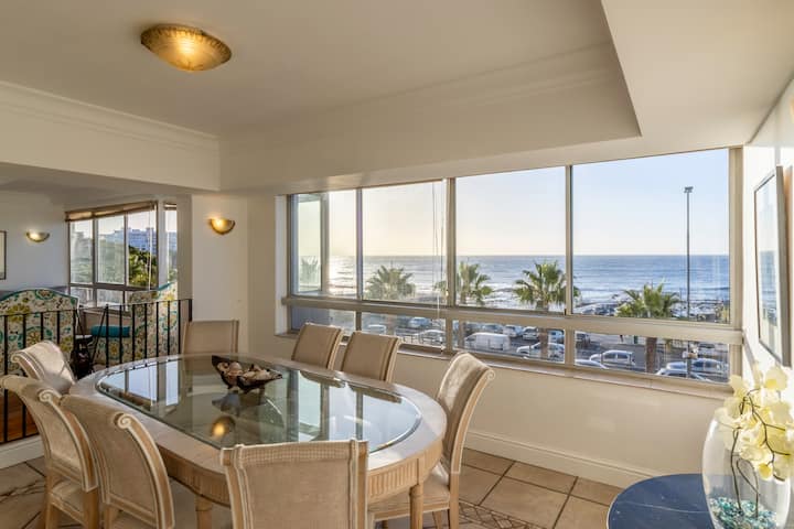 Beachfront Seaview - Camps Bay