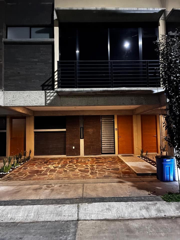 Casa Confort En Privada Para Turismo/negocio - San Luis Potosí