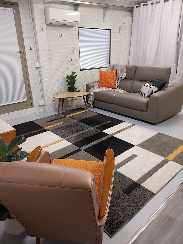 Rocko Retro Beach Stay - Perth