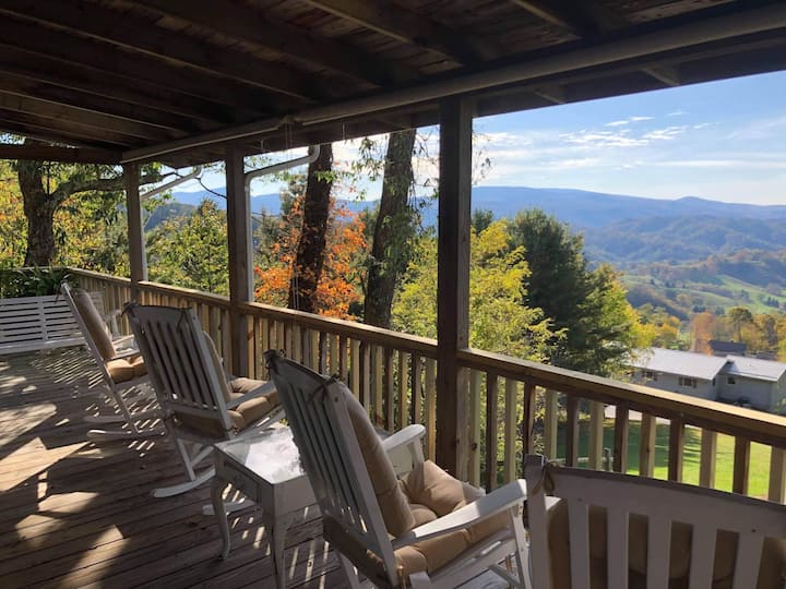 Delightfully Rustic House With Long-range Views. - Boone, NC