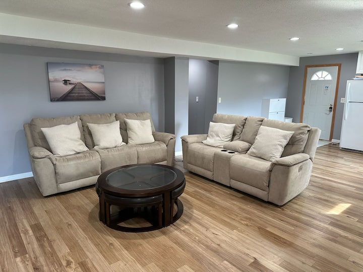 Cute 2 Bedroom Apartment In Maplewood, Minnesota - White Bear Lake, MN