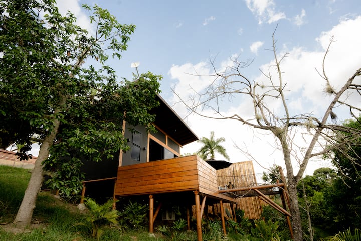 Cabaña Para Familia, Con Jacuzzi Cerca A Cerritos - Cartago - Colombia