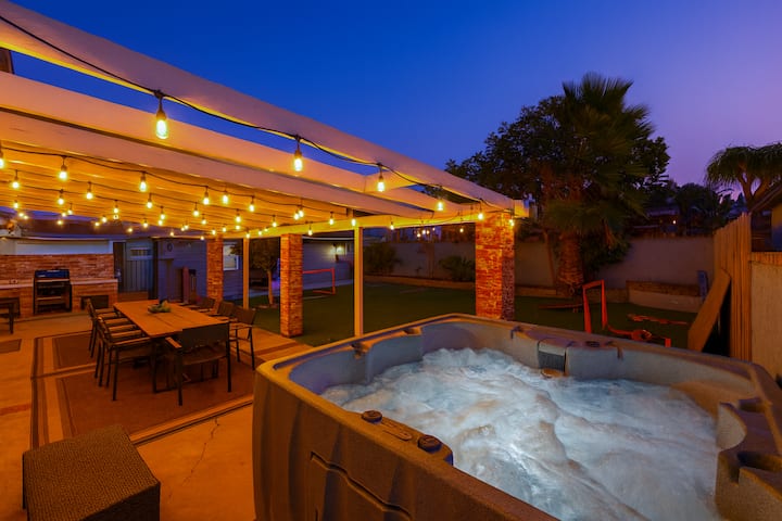 Hottub & 100+ Game Arcade Family Getaway San Diego - La Mesa, CA