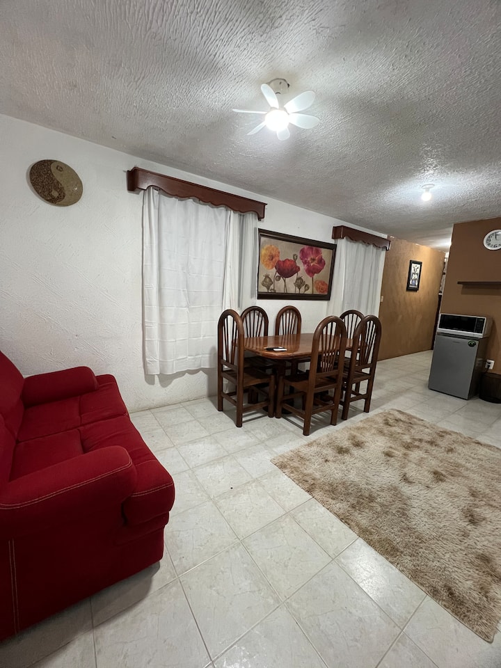 Casa Habitación En Zona Residencial - San Francisco del Rincón