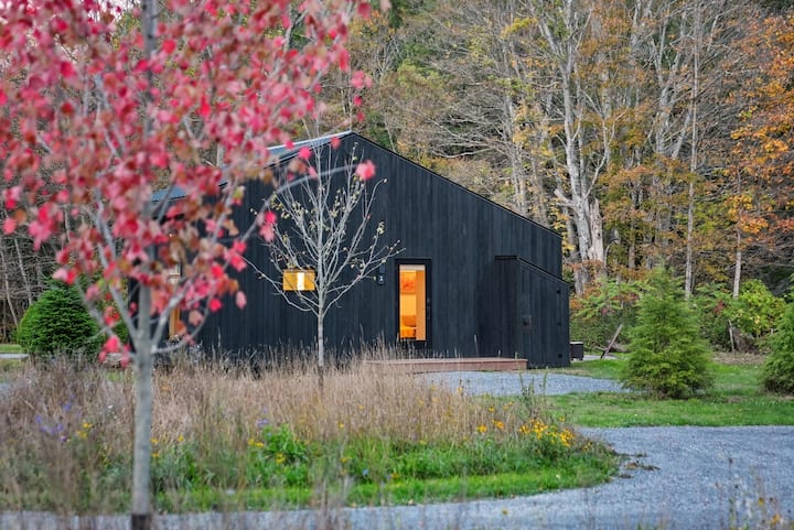 Ascutney Lofts 2 - Serenity Inspired By Nature - Claremont, NH