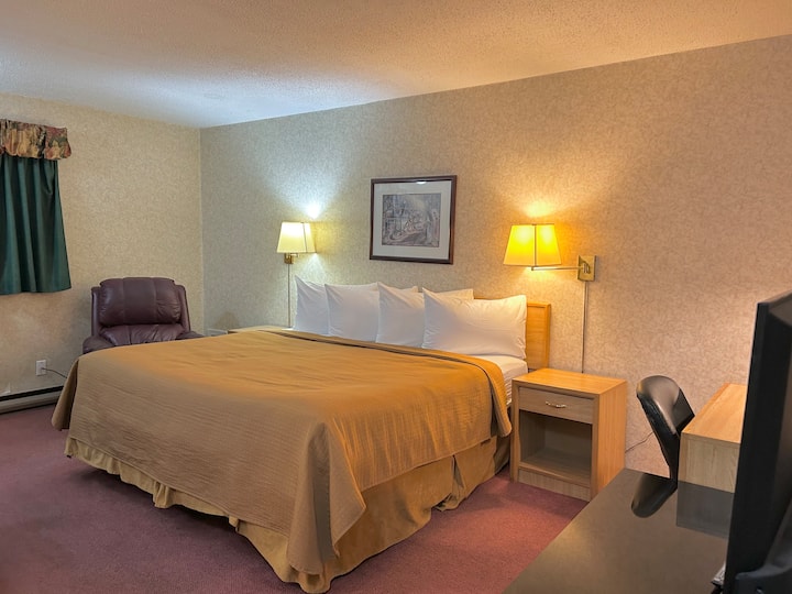 King Suite With Kitchenette - Hope, Canada