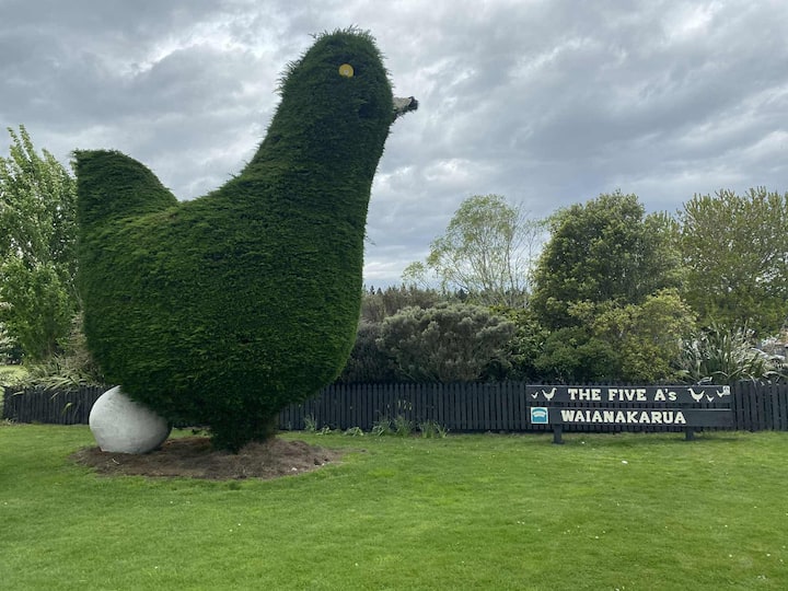 The Big Chook Accommodation - Hampden