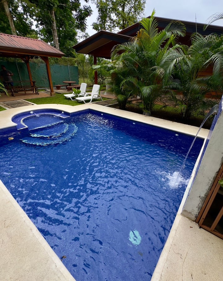 La Fortuna Cabin With Pool And Mountain Views - La Fortuna