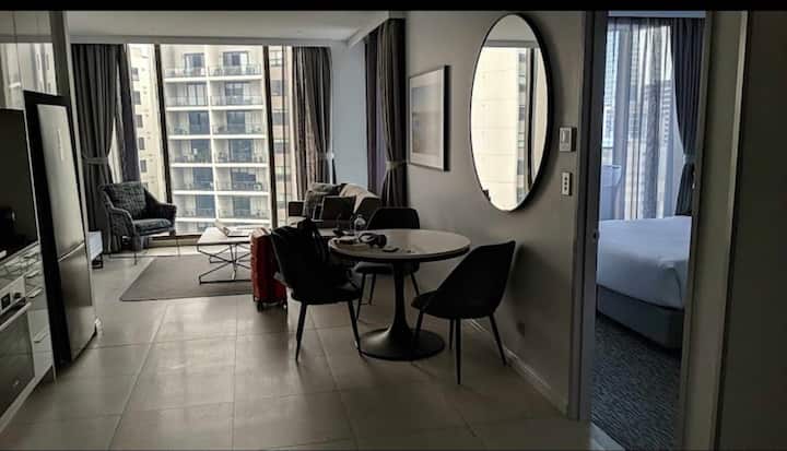 High Rise Luxury With Skyline Views - Parramatta